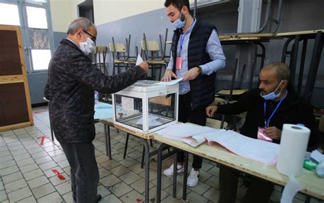 صور العالم هذا الصباح قبل ساعات من الانتخابات الأمريكية ترامب يتعهد