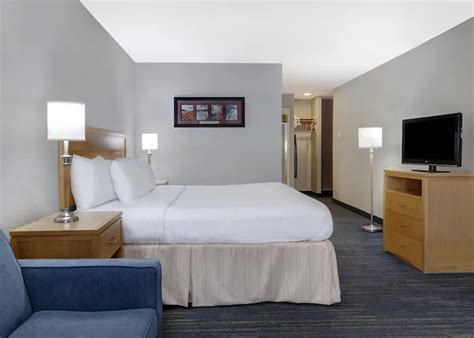 Days Inn By Wyndham Niagara Falls Near The Falls