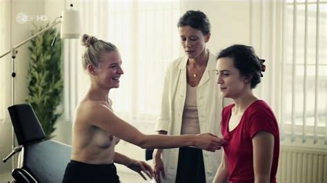 Bea Brocks Nue Dans Blind And Hässlich