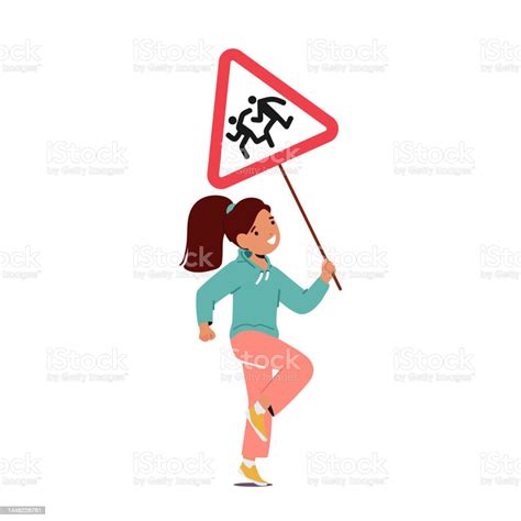 흰색 배경에 고립된 달리는 아이들과 함께 도로 표지판을 들고 있는 어린 소녀 주의 배너를 가진 귀여운 아이 개념에 대한 스톡