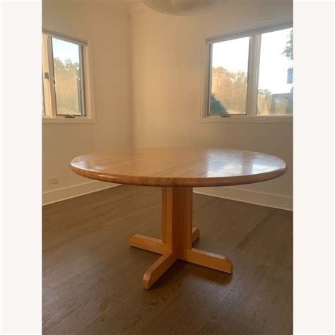 Solid Wood Pedestal Breakfast Table Aptdeco