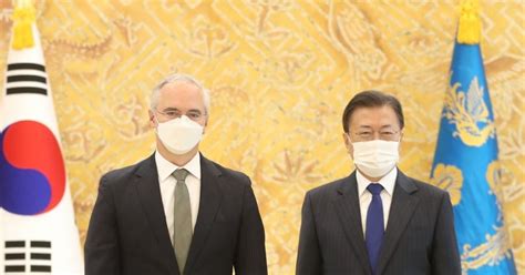 감염병 혁신연합 대표 접견하는 문재인 대통령