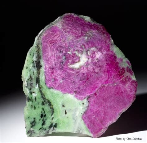 Anyolite The Beautiful Combination Of Ruby And Zoisite Rock Seeker