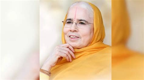 कृपालु महाराज की पुत्री विशाखा त्रिपाठी का सड़क हादसे में निधन दो बहने