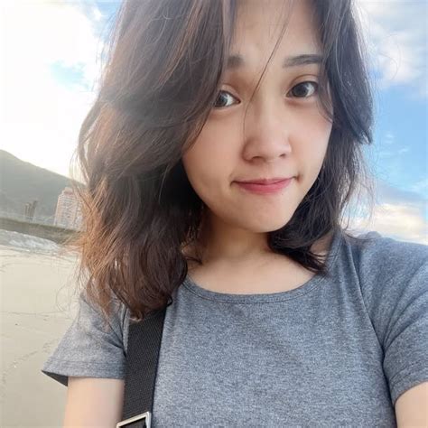 原來是這樣😅 我想說故事是在講作者的媽媽，可能有什麼很酷的原因才取這個名字，看來是我想太多了🤣