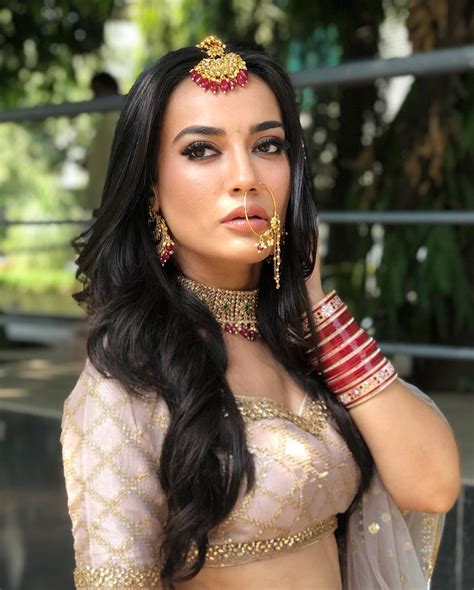 10 Indian TV actresses who looked stunning with nose-ring - see photos.