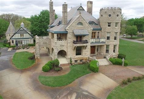 Zillow Castle Houses At Melina Baker Blog