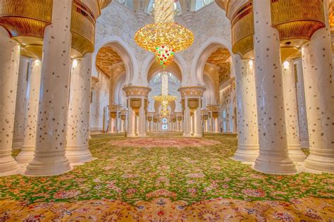Sheikh Zayed Mosque Inside