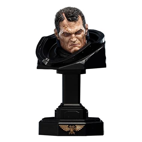 1 6 Sixth Scale Statue Lieutenant Titus Limited Edition Warhammer
