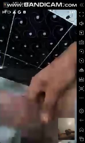 فضيحة الجزائري Sofiane Abid الذي يستعرض زبه 2024 Eporner