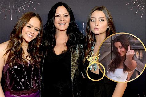 Sara Evans Celebrates Daughter Olivias Engagement