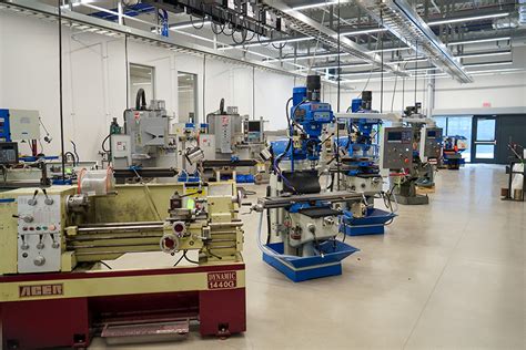 Applied Engineering Building UNI Foundation