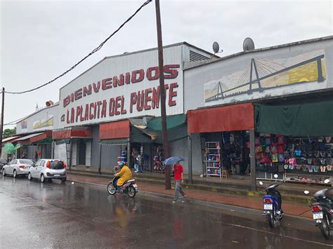 Mucho Movimiento Y Pocas Ventas En La Placita Del Puente Misiones Cuatro