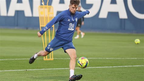 Las primeras fotos de Julián Delmás con el Málaga CF