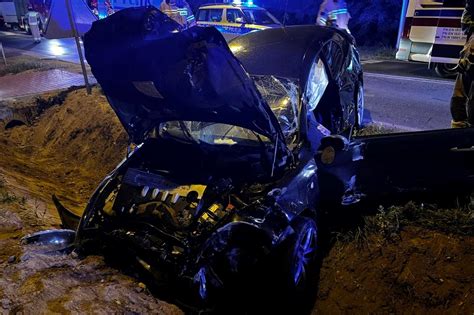Serock Zderzenie Auta Dostawczego Z Samochodem Osobowym Na DK 62 Na
