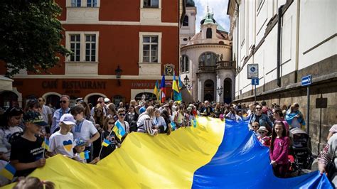 Українські біженці в Чехії 75 не планують повертатися Ukraine Pulse