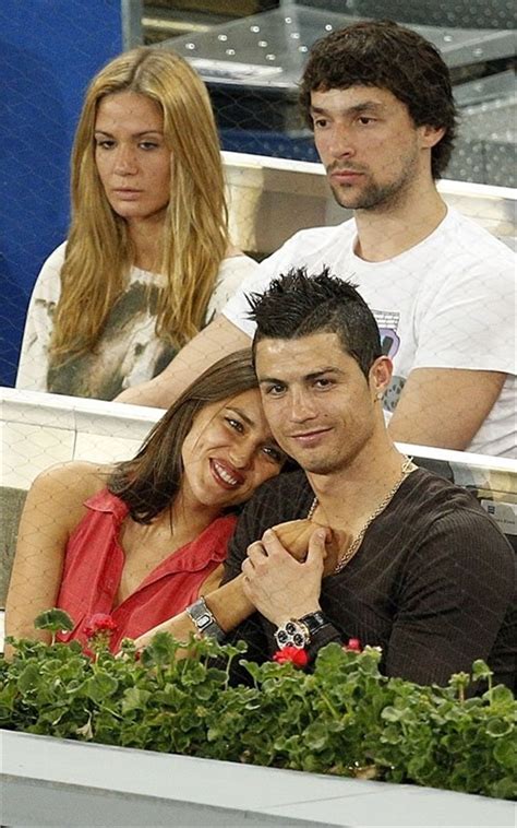 Christiano Ronaldo ve Irina Shayk in tribün aşkı