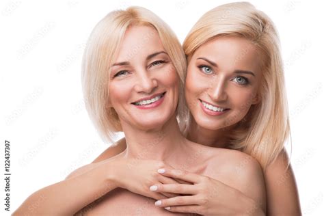Beautiful Middle Aged Mother And Her Adult Daughter Stock Foto Adobe