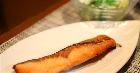 鮭の醤油麹漬け焼き By 山都すみれ 【クックパッド】 簡単おいしいみんなのレシピが370万品