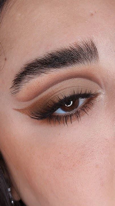 Subscribe For More Eyeshadow Tutorial 🫰🏻🤎 Makeup Softglam Short