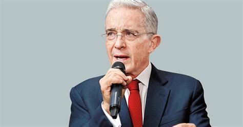 Caso Álvaro Uribe ¿se Apartará De Campaña Pólitica