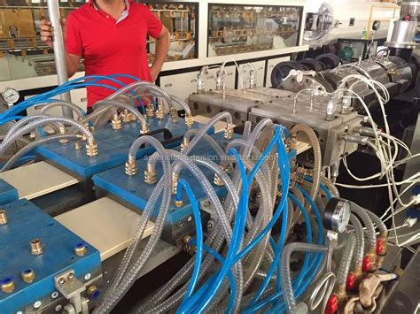 플라스틱 Pvc 천장 벽 프로파일 압출기 기계 라인 의 고품질 플라스틱 Pvc 천장 벽 프로파일 압출기 기계 라인