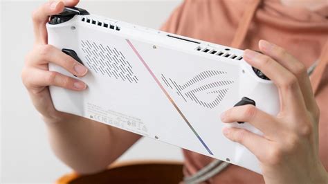 Asus Rog Ally Vs Steam Deck Comparing The Flagship Handhelds