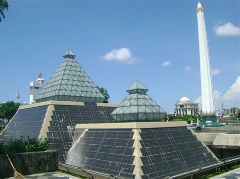 Tugu Pahlawan Surabaya Sejarah Lokasi Harga Tiket Masuk 2022