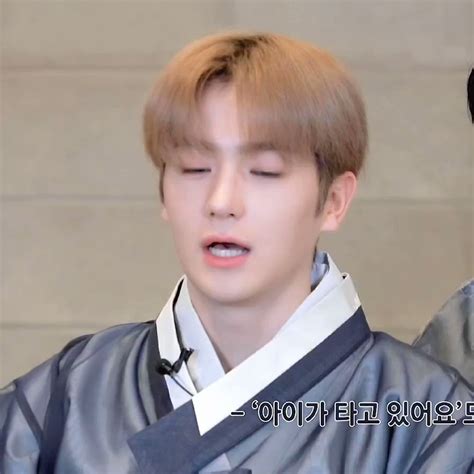 🐻 아이가 타고있어요도 붙여줘 🐿 아이는 어딨어 🐻 요기 말해놓고 부끄러워하는거봐 아기맞네 ㅠㅠ Kttexwgtx8 현재쨈 Tbzzzam