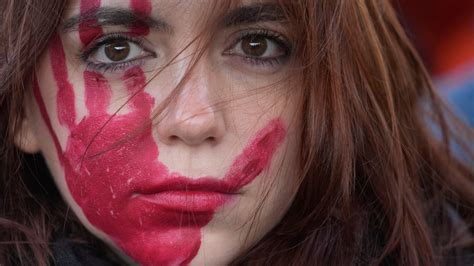 Thousands Rally In Italy On International Day For Elimination Of
