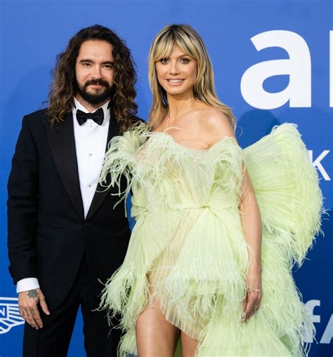 Heidi Klum Ditches Her Shirt And Stuns In Bra Top For Racy Selfie As