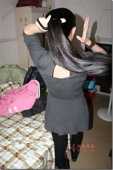 剪下妙龄女子61公分细丝长发 发之美211 32 剪发 中国长发