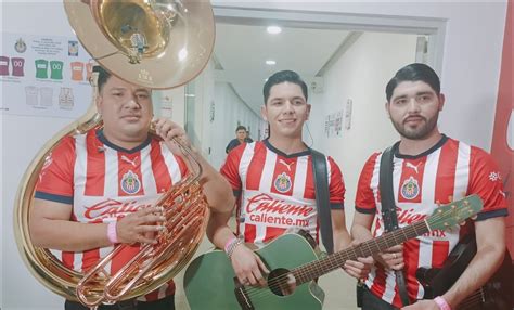 Chivas Vs Tigres Grupo Alta Consigna Canta En La Final Te Deseo Lo