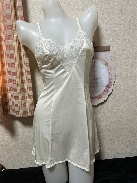 【目立った傷や汚れなし】セシール ナイロンスリップ アイボリー 85 75の落札情報詳細 ヤフオク落札価格検索 オークフリー