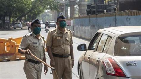 Palghar Lynching Case Cops Suspended Shunted Latest News India Hindustan Times
