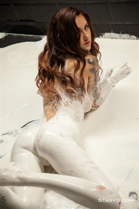 Lessy By Stasyq Erotic Beauties