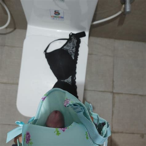 Cum On Cousins Bra R Cumonbras