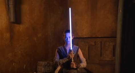 Disney Mostra Il Prototipo Della Spada Laser Di Star Wars Toponews