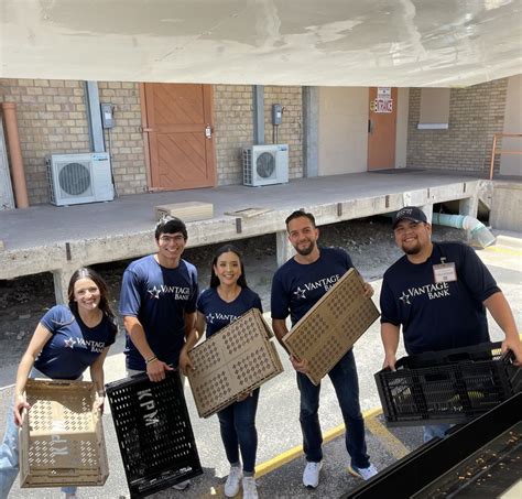 Rgv Food Bank Volunteer Event Vantage Bank