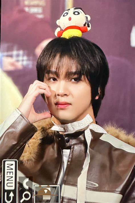 더쿠 짱구 머리띠도 썼네ㅋㅋㅋ