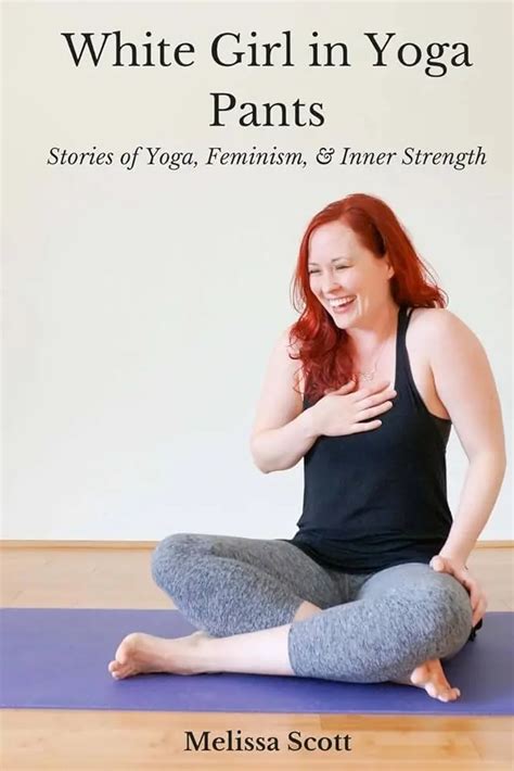 Chicas Blancas En Pantalones De Yoga Cómodos Y A La Moda Yoga