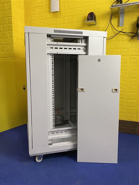 ตู้แร็ค Network Cabinet 19 18u ลึก 60 ซม แถมพัดลม 2 ตัว ถาดรองอุปกรณ์ 2 ชิ้น Shopee Thailand