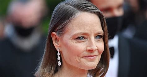 Jodie Foster Faces Backlash After Blistering Criticism Of Gen Z Metro