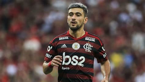 Mundo Positivo Flamengo Toma Atitude Sobre Convocação De Arrascaeta E