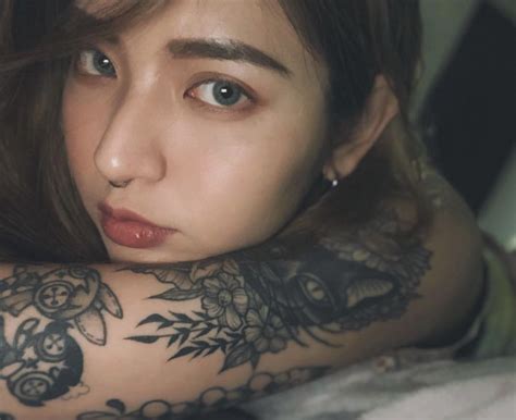 Asian Tattoo Girl Asian Tattoos Small Girl Tattoos Tattoos For Women