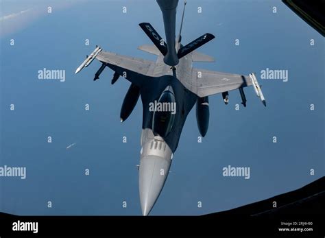 Us Air Force F 16 Refuels From Kc 135 Over The Persian Gulf On Aug