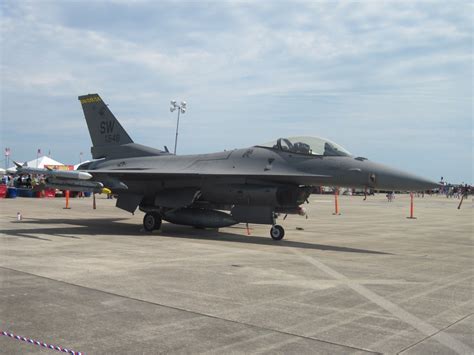 General Dynamics F 16c Block 42  Air Show Aviation Photos
