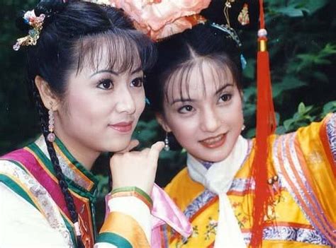 小燕子乾隆紫薇乾隆小燕子大山谷图库