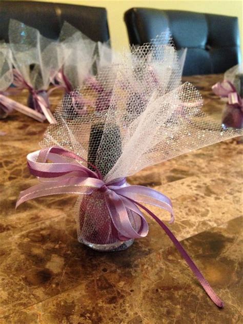20 Bridal Shower Favor Gifts Your Guests Will Like