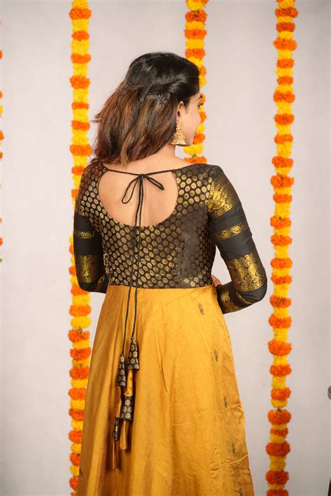 Suganthi Black Tamara